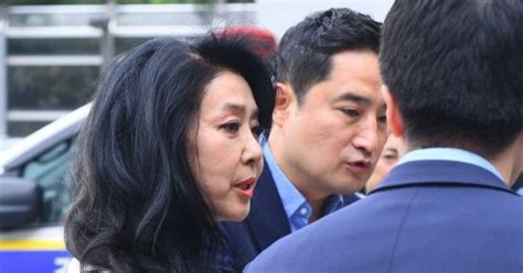 St포토 김부선 강용석 변호사와 함께한다