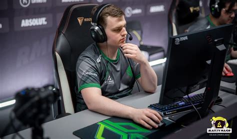 Astralis acerta transferência de Staehr