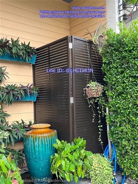 ฉากบังแดดแทงค์น้ำ ฉากระแนงupvcบังตาแทงค์น้ำไม่ผุ วัสดุupvc แบรนด์upvcdecor โมเดล ฉากระแนงบานพับ