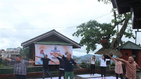 Disco Deewane With Yoga Twist We Will Show You How Its Done Viral