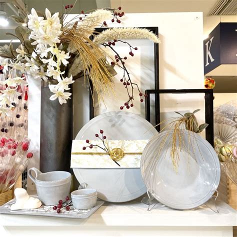 食器屋さんのお正月PPディスプレイ横浜ディスプレイミュージアム Table decorations Decor Home decor