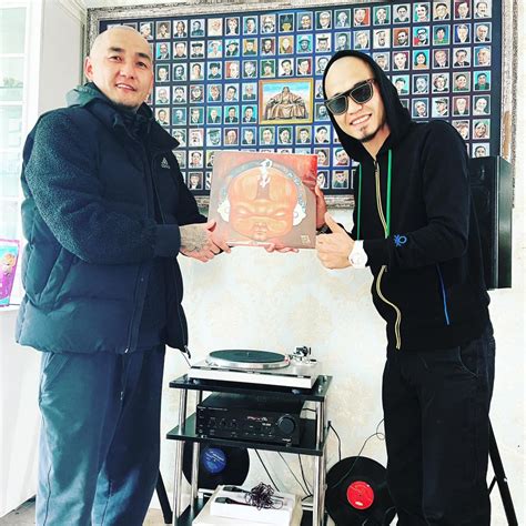 Eyescool ийн дүү Б Од Эрдэнэ Хүний наймаа бололтой