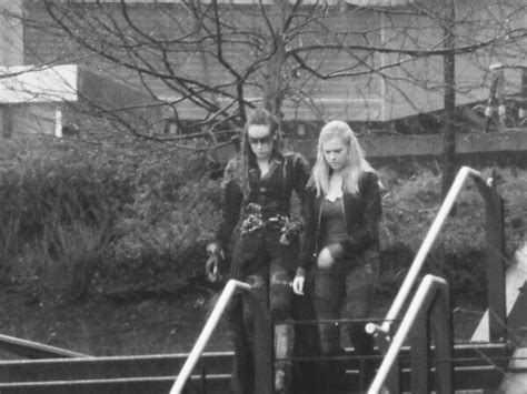 Pin By Magali Getxo On Clexa ImÁgenes Y Fan Art The 100 Clexa