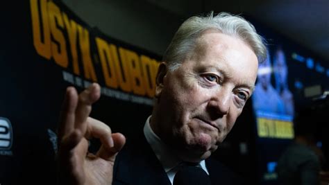 Промоутер Дюбуа знайшов винного у поразці підопічного від Усика