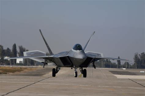 La Fuerza Aérea de Estados Unidos interceptó a cuatro aviones rusos cerca de Alaska Infobae