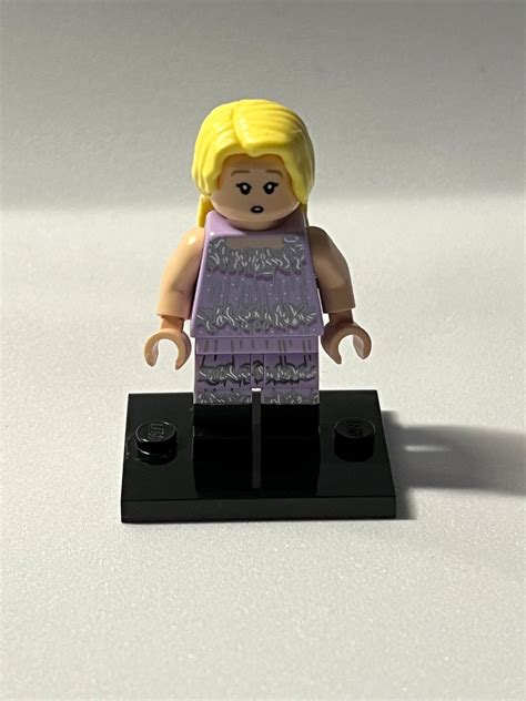 Genuine Lego Luna Lovegood Minifigure With Base Plate Gift For Collector Or Fan Tv Film Games