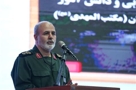 سردار علی اکبر احمدیان دبیر شورای عالی امنیت ملی شد