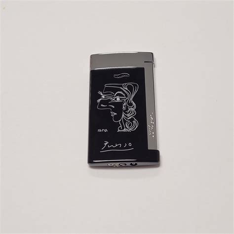S T Dupont Standard Gold Plated Lines Design — Elegant Lighters