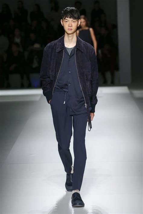 BOSS spring-2019-menswear | Menswear, Mens fashion magazine, Sweatshirt ...