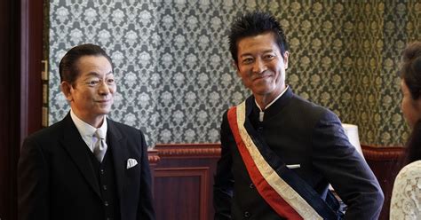 杉下右京＆亀山薫、劇的な再会「相棒season21」第1話：フォトギャラリー｜シネマトゥデイ