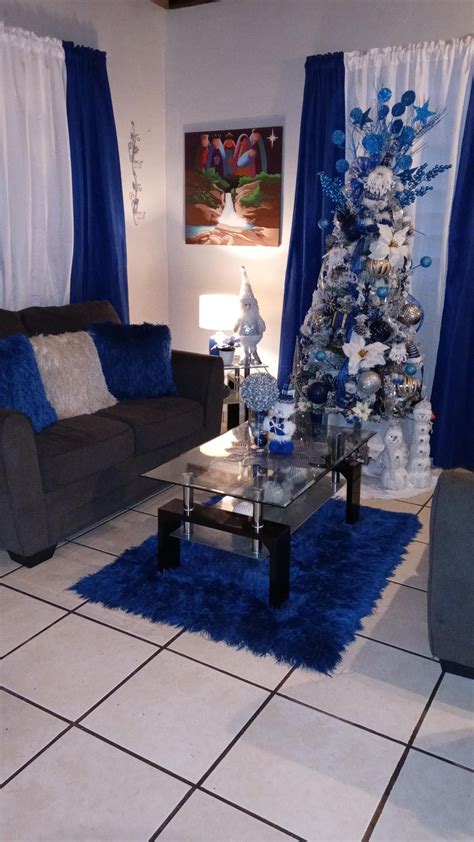 Blue Christmas Decor For A White Living Room