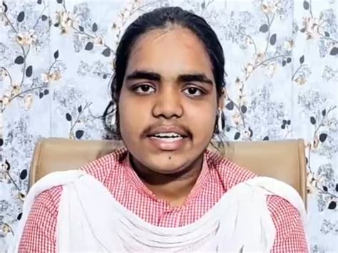 Class 10 Up Board में Top करने वाली Prachi Nigam की Trolling चेहरे पर बालों को लेकर क्यों
