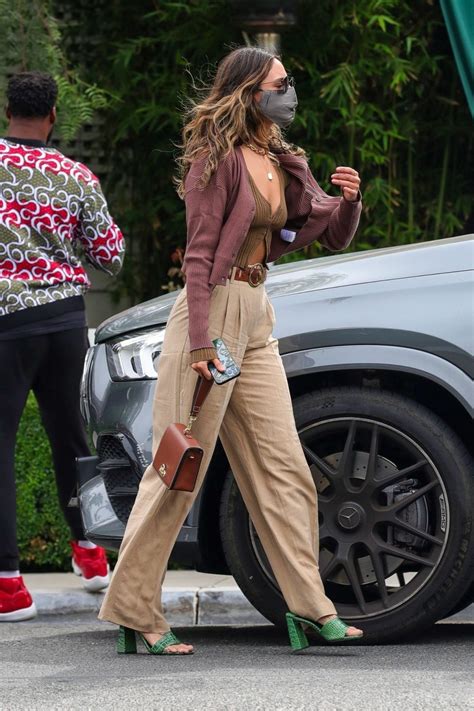 Eiza Gonzalez Dares To Bare In A Crop Top 16 Photos Pinayflixx Mega