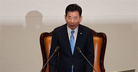 김진표 가장 큰 문제 팬덤정치···편파된 국회의장은 꼭두각시