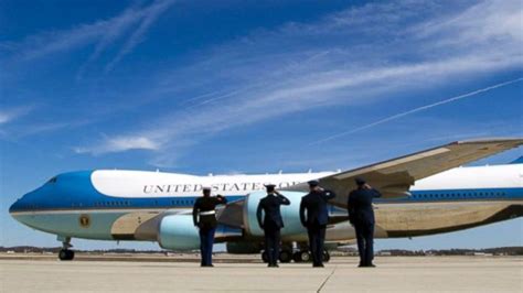 A Fresh New Paint Job For Air Force One May Be Underway Video Abc News
