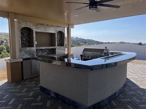 Lion 40″ U Shaped Outdoor Kitchen With Bar And Firepit