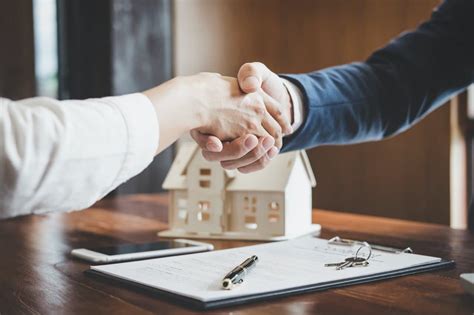 What To Expect When Working With A Real Estate Professional Nautic