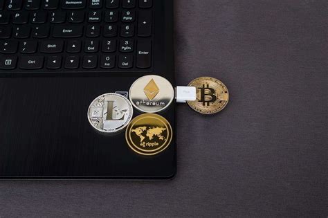 Is It A Good Idea To Use A Digital Wallet While Traveling Around Australia