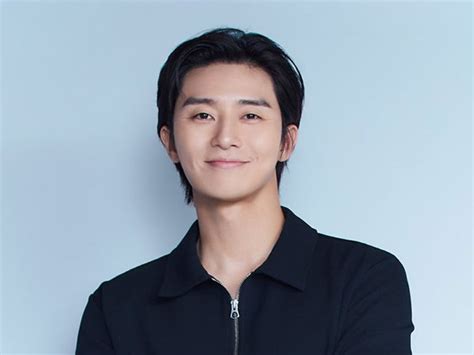 Park Seo Joon Digaet Bintangi Drama Baru Sutradara King The Land