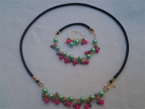 Collares Pulseras Zarcillos Perlas Bisutería Precio Al Mayor Bs en Mercado Libre