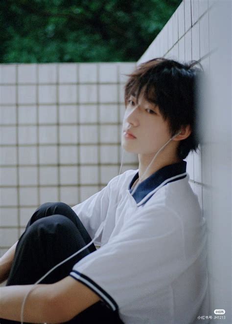 ⋆ Sɪʀʏʟɪɴ🪐 In 2024 Human Poses Male Pose Reference Pose Reference