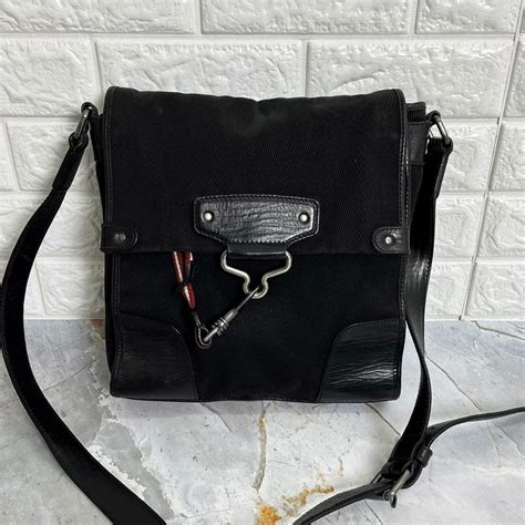 발리 골덴 가죽 크로스백 가방 헬로마켓