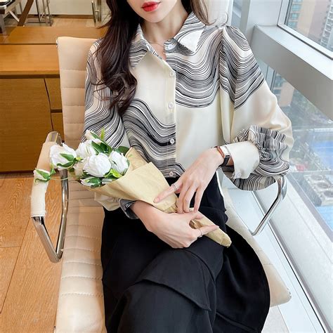 法式设计感印花新款小众撞色衬衫上衣时尚气质宽松显瘦女式上衣衬 阿里巴巴