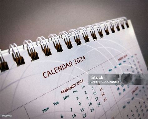 새해 달력 2024 주최자 플래너 Tablecalendar 새 달력 칼렌더 캘린더 달력io 이미지 그림 사진 0명에 대한 스톡