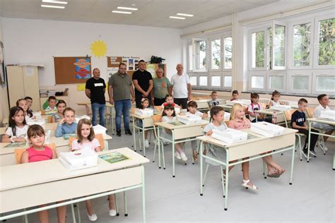 Свечани пријем ученика првог разреда ОШ Иво Лола Рибар Бегаљица