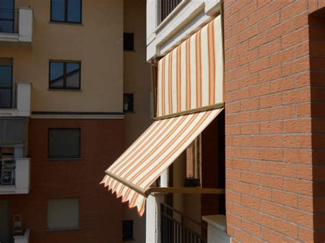 Tenda Da Sole A Caduta Con Guide E Braccetti 240x220 Da 550 MF Tende