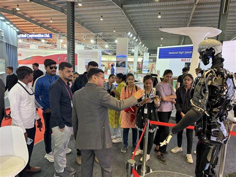 Futuristic Kody Technolab Robots At Vibrant Gujarat Global Summit 2024 Rindiabusiness