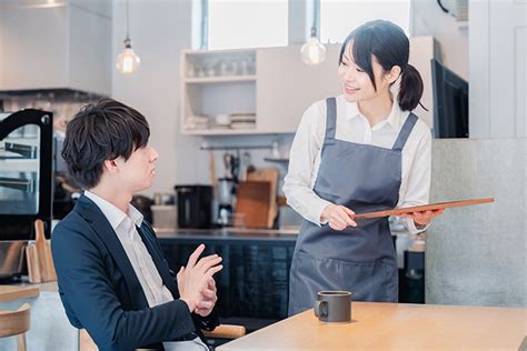 飲食店ホールのバイトについて徹底解説！仕事内容を理解しよう｜domo＋（ドーモプラス）