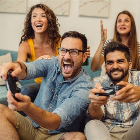 Dorada Ice Invita A Los Guatemaltecos A Hacer Swipe Con Sus Amigos