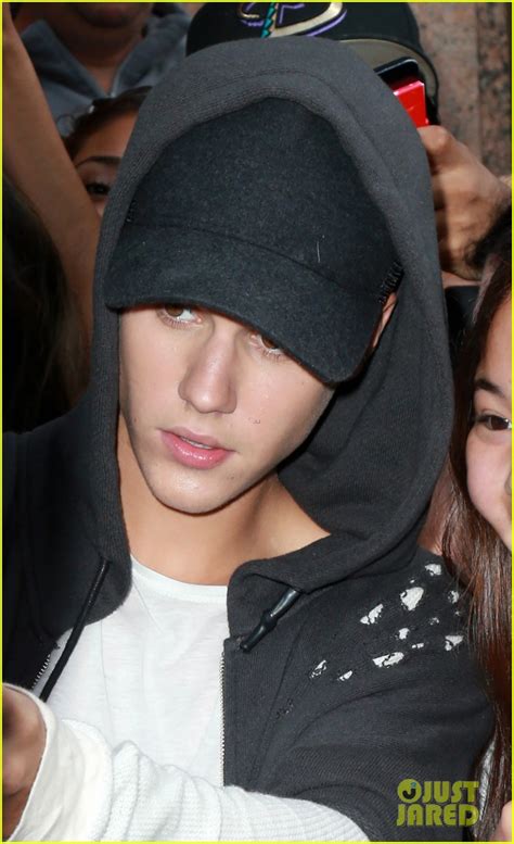 Justin Bieber Enlists Kate Hudson Kendall Jenner And More To Help