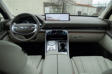 2021 Genesis Gv80 Makes A Heck Of A First Impression Cnet