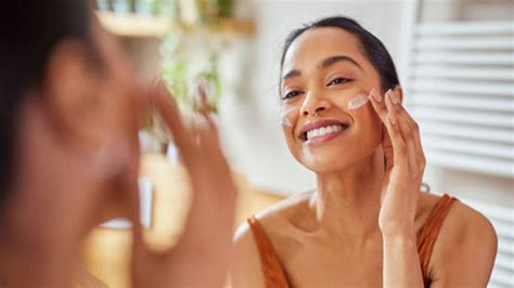 Cara Kulit Glowing Ala Korea Lakukan 7 Rutinitas Ini Tiap Pagi