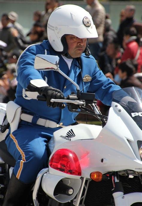 男性警察官のおしゃれなスタイル