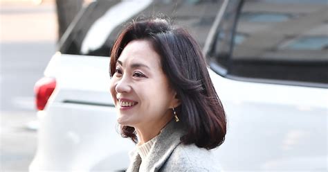 [포토엔hd]추귀정 잔잔한 미소 보이며 돈꽃 종방연