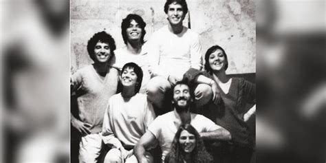 Feliz Año Viejo Cumple 40 Años Jla Noticias
