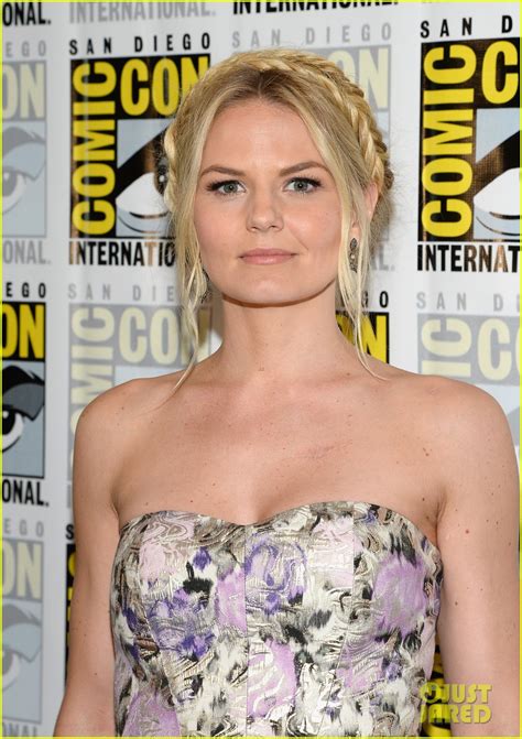 Ginnifer Goodwin And Jennifer Morrison Once Upon A Time Comic Con