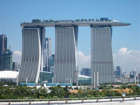 Discover The Modern Architecture Of Singapore