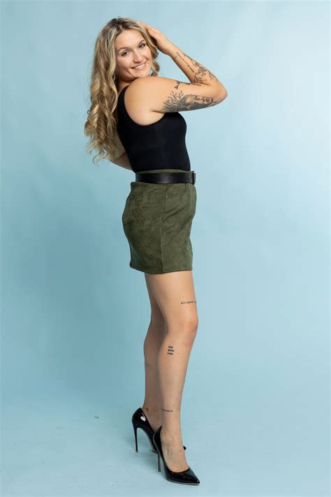 Lilly L New View Modeling