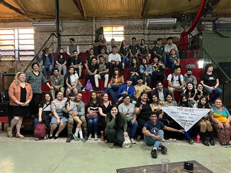 Teatro Por La Democracia En La Murga De La Estación Comenzó