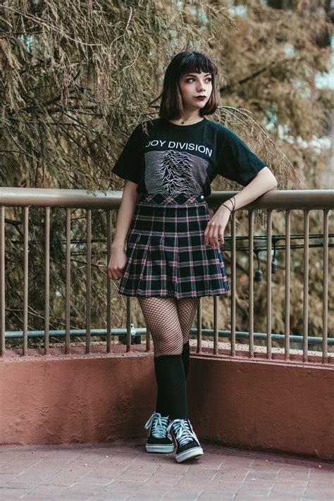Cero Grey Women Model Short Hair Blue Eyes Mexican Outdoors
