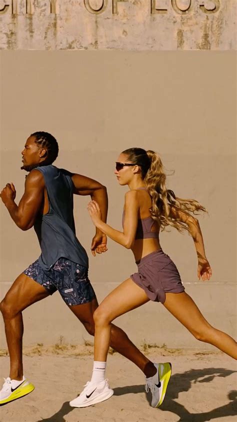 Pin By Gina On Art Direction Running Pose Running Photography