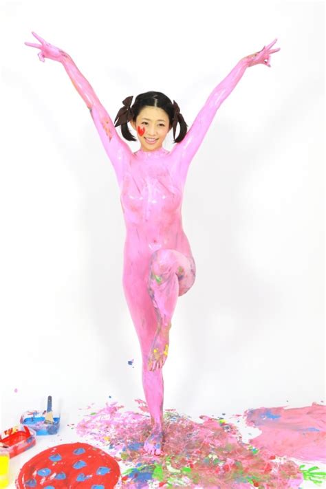 《衝撃バーン！》全裸にペイント！魚拓ならぬ「範田紗々拓」！コスホリ用rom撮影現場から三代目葵マリーがオフショット撮りまくってぜーんぶ放出しちゃいましたスペシャル。【『さささんぽ』密着フォトも