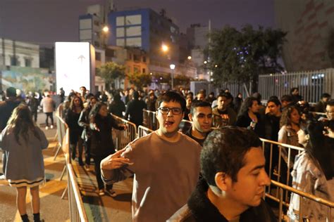 Fans De La Banda De Rock Libido Disfrutan De Un Gran Concierto En