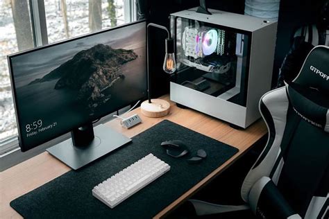 All Black Desk Setups That Will Inspire You To Adapt This Modern