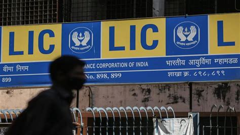 क्या आप जानते हैं देश की बचत के हर 100 में से 10 रुपये Lic के खाते में