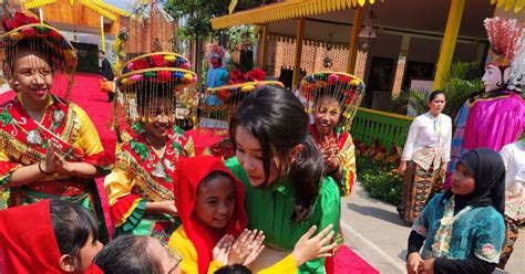 아세안 정상회의 배우자 프로그램 참석한 김건희 여사